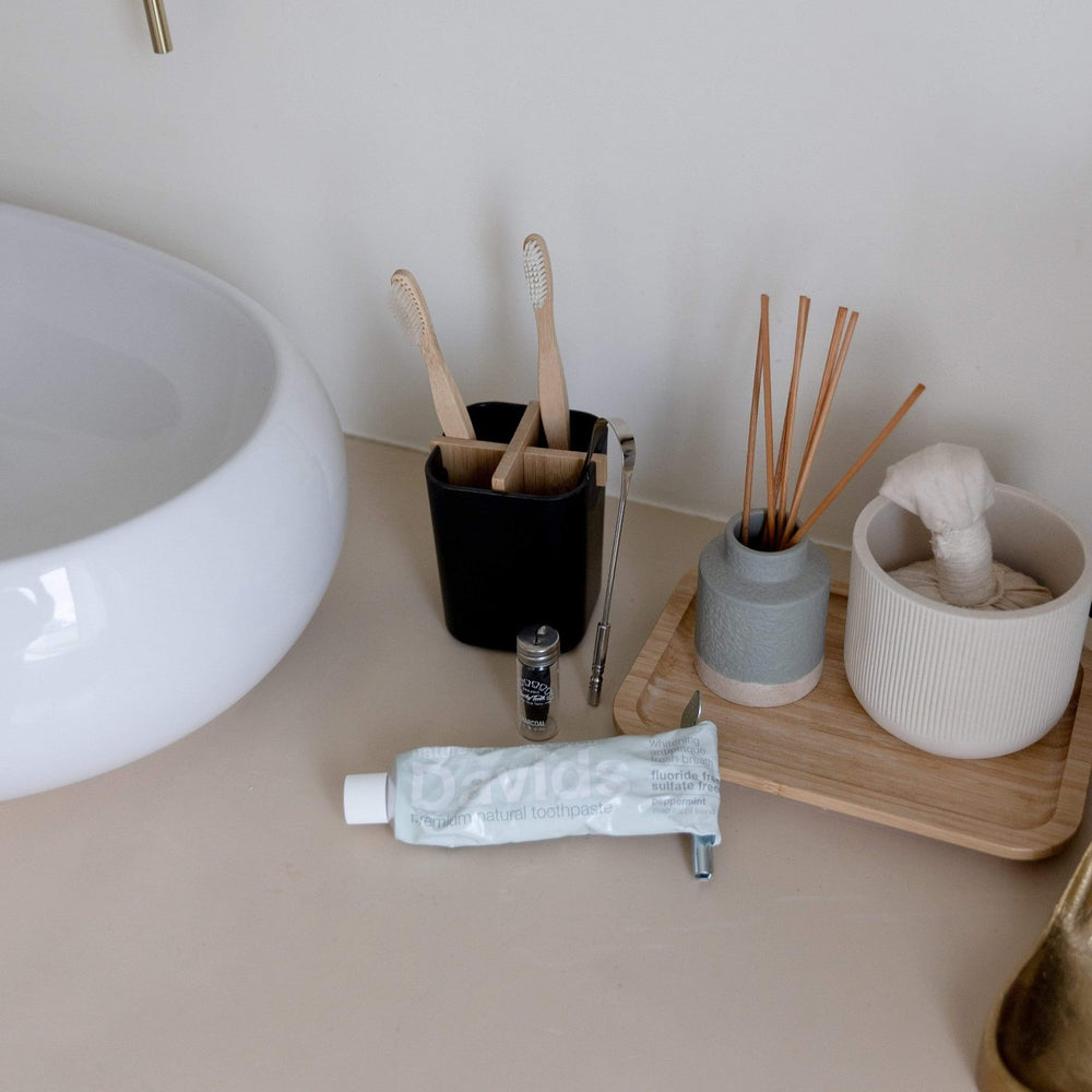 Zero Waste Oral Care - Sustainable Toothpaste & Flossers ...