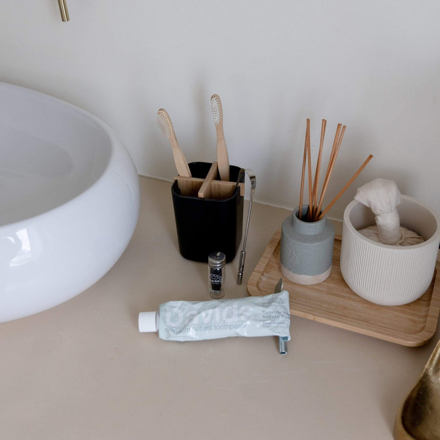 Zero Waste Oral Care - Sustainable Toothpaste & Flossers ...
